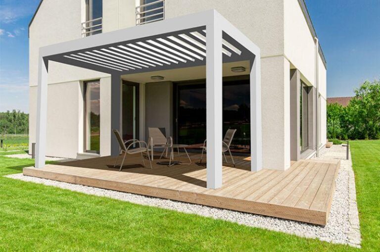 Terrasse en pente : comment la réaliser ? | Couverture Guenic 22